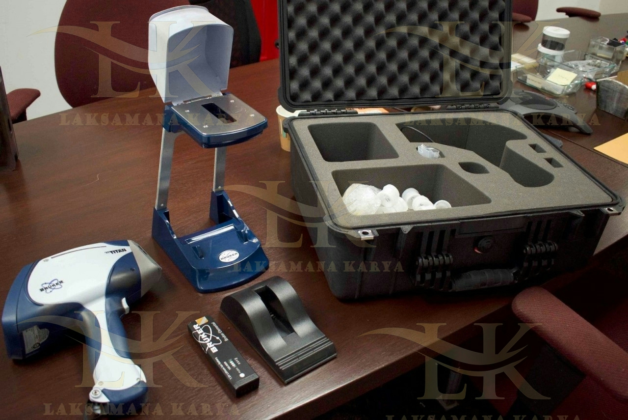 Bruker S1 Titan 800 Handheld XRF Analyzer - LAKSAMANA KARYA